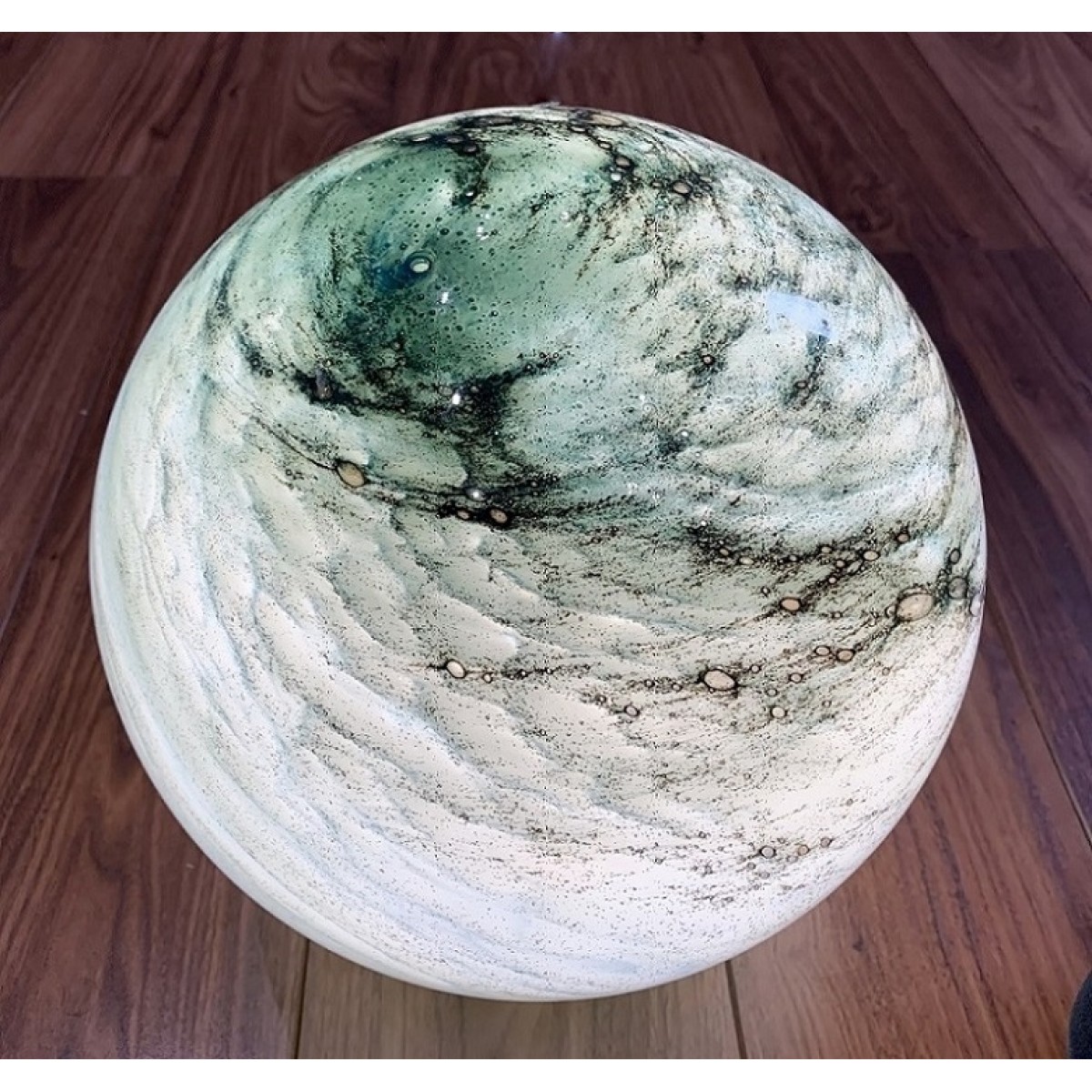 Glass planet lamp